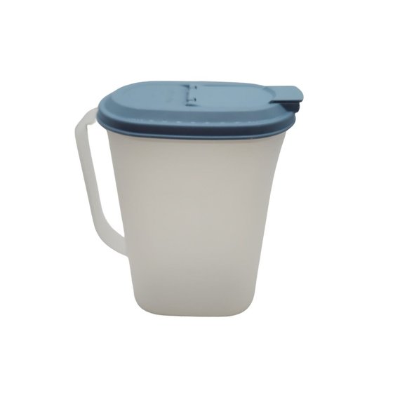 Tupperware | Kitchen | Vintage Tupperware 2 Qt Pitcher Blue | Poshmark